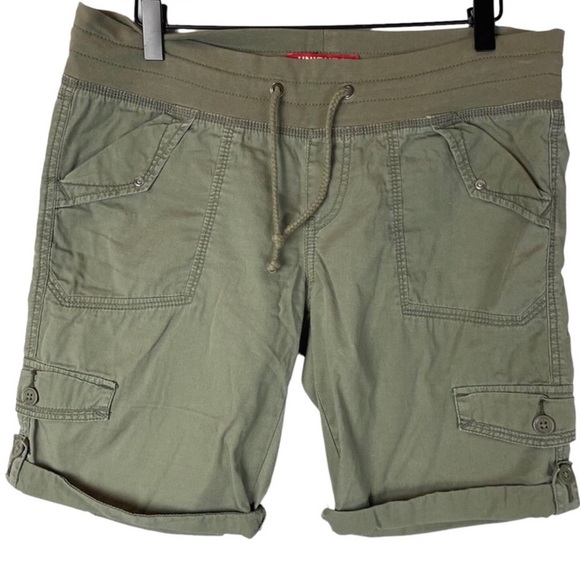 UNIONBAY | Shorts | Unionbay Y2k Low Rise Army Green Roll Tab Hem Cargo ...